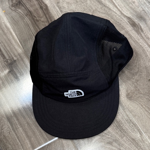 The North Face | Accessories | The North Face Black Cap | Poshmark